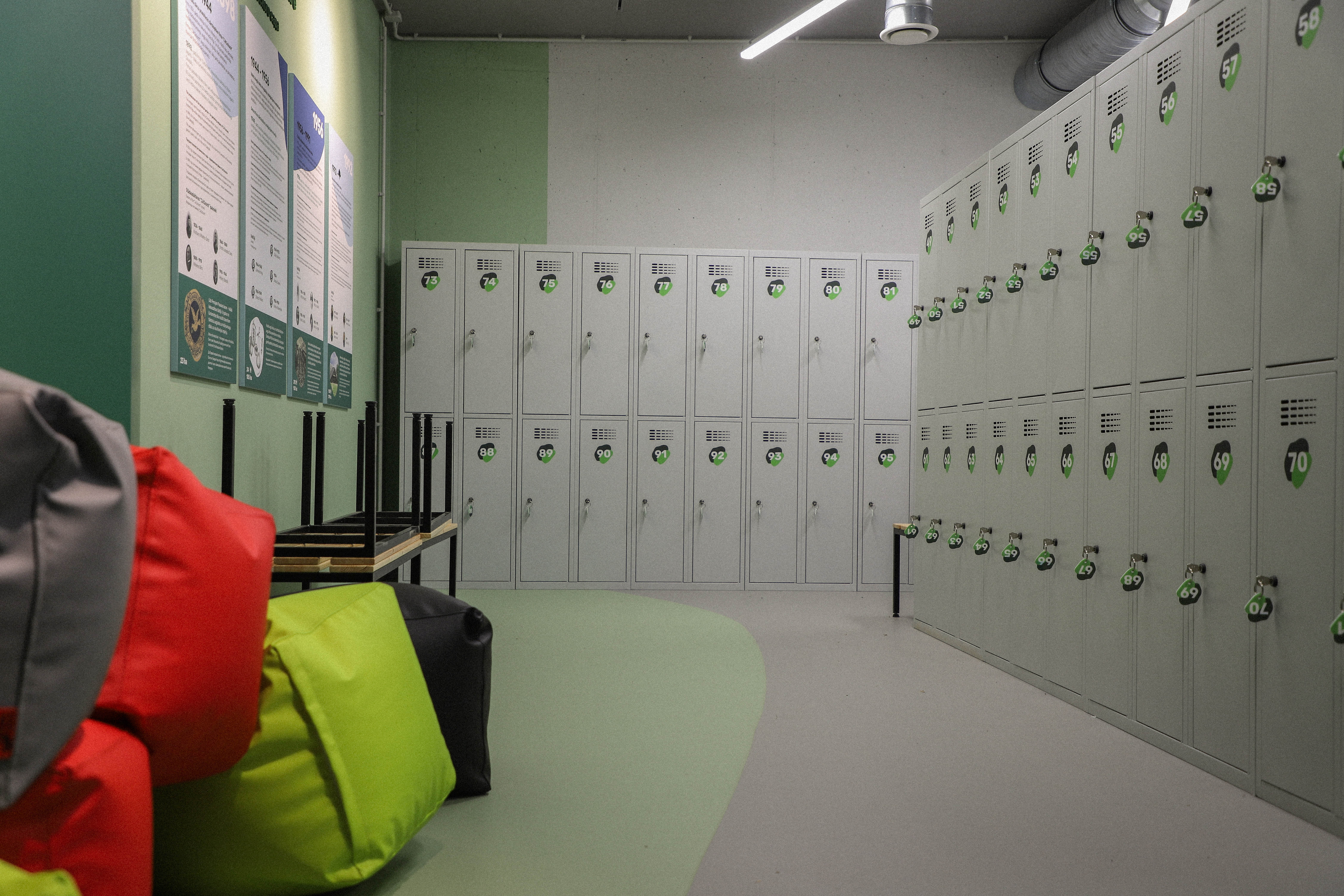 Vides izglītības un informācijas centram “Botania” atvestas mēbeles un ...